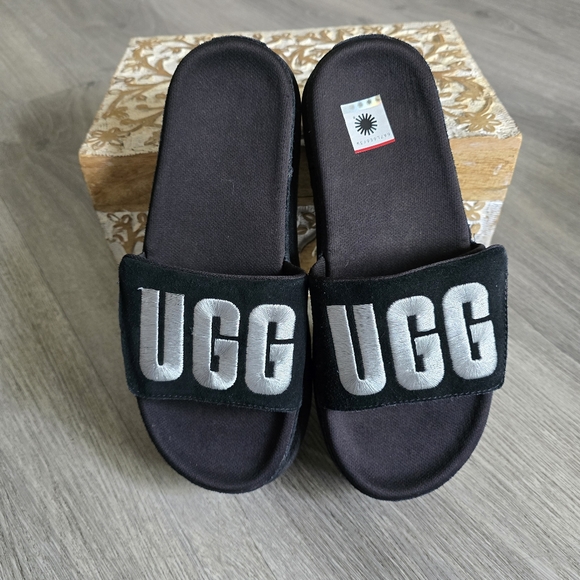 UGG | Shoes | Ugg Laton Slide | Poshmark